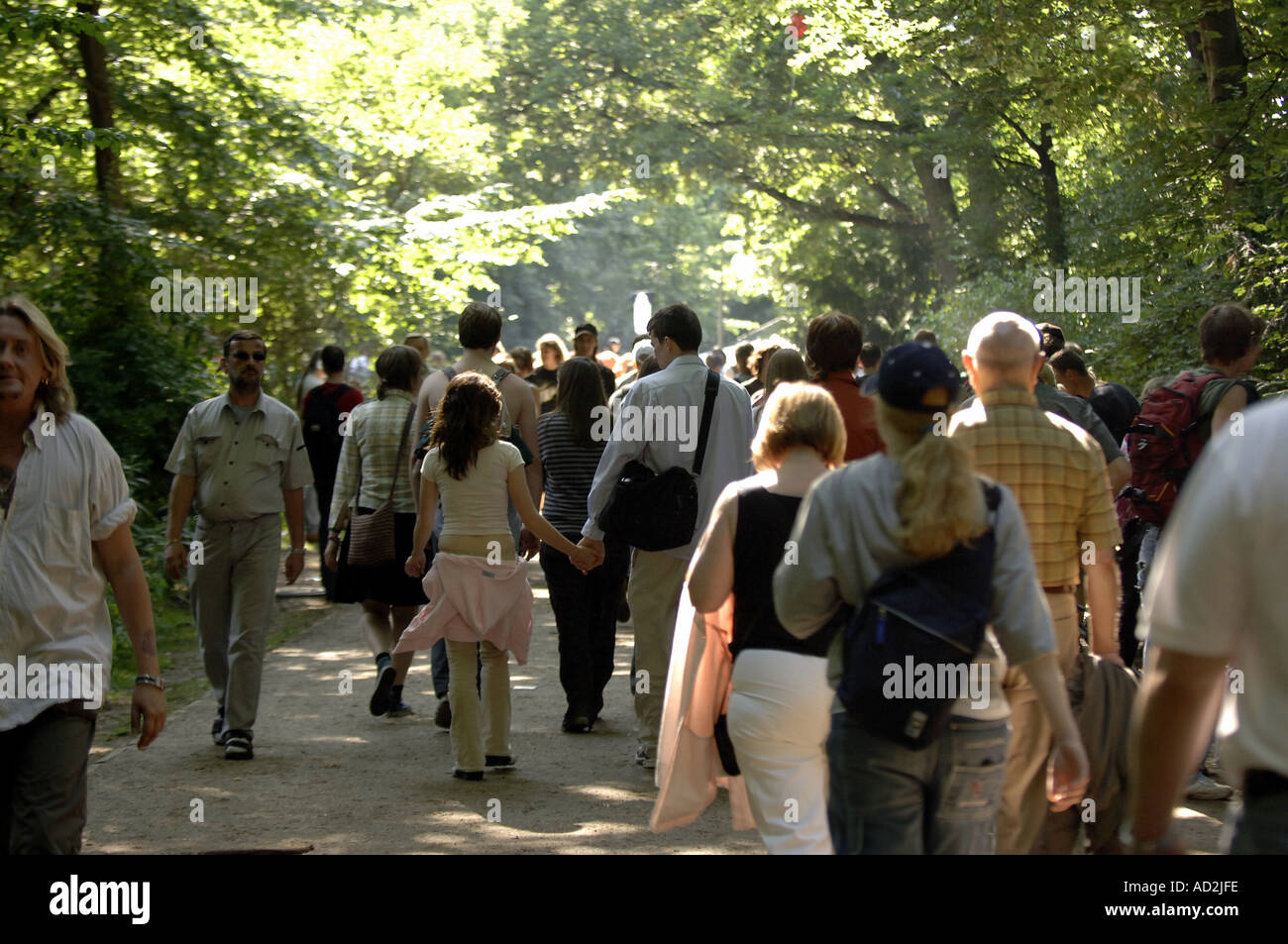 park walk tiergarten tierpark Stock Photo - Alamy