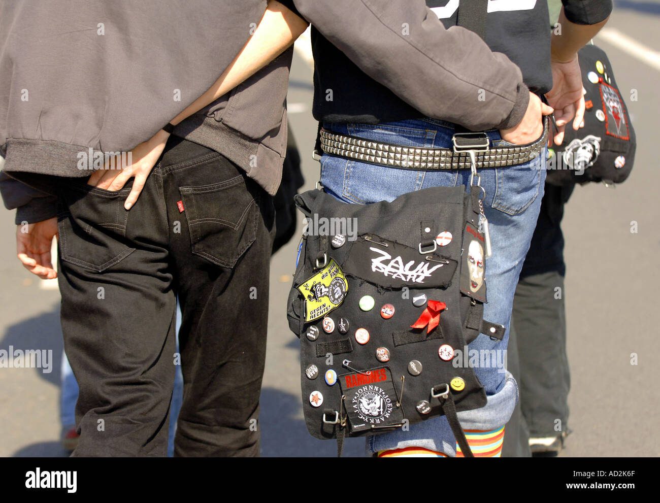 Rear teens audience day hi-res stock photography and images - Alamy