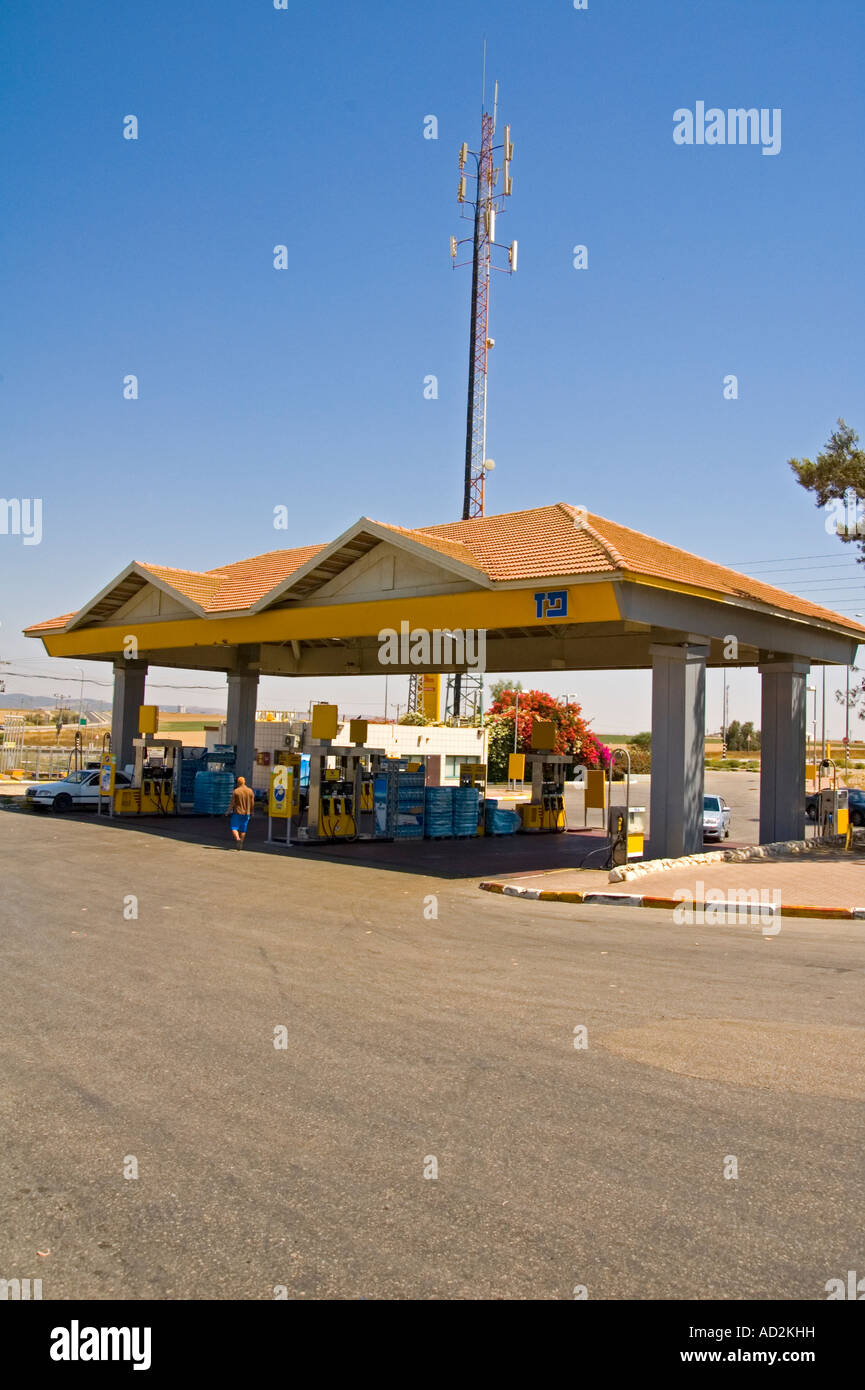 Israel a PAZ petrol station with a cellular antenna on the roof Stock ...