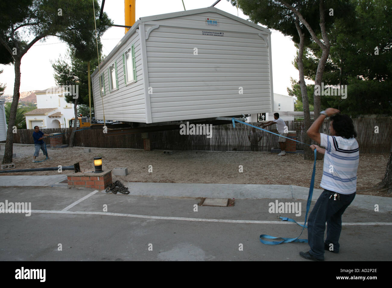 Caravan lifting hi-res stock photography and images - Alamy