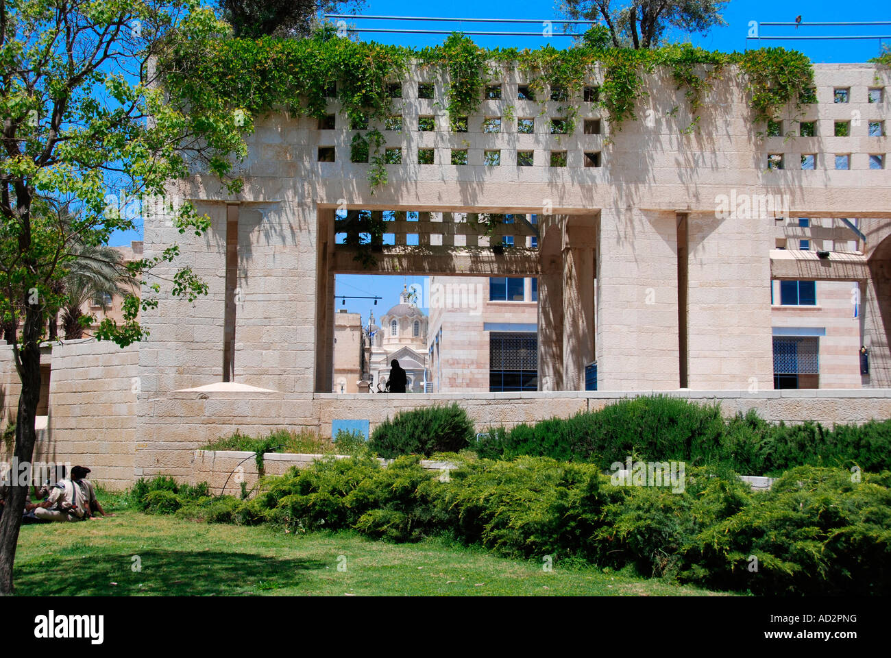 City hall jerusalem safra square hi-res stock photography and images ...