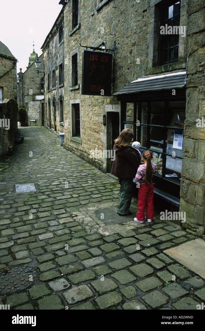 Longnor village hi-res stock photography and images - Alamy