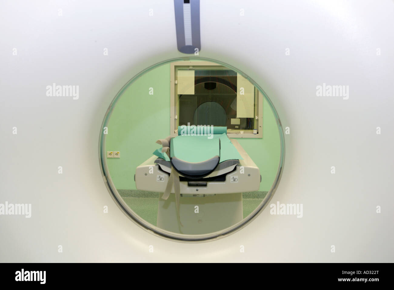 Computertomograph hi-res stock photography and images - Alamy