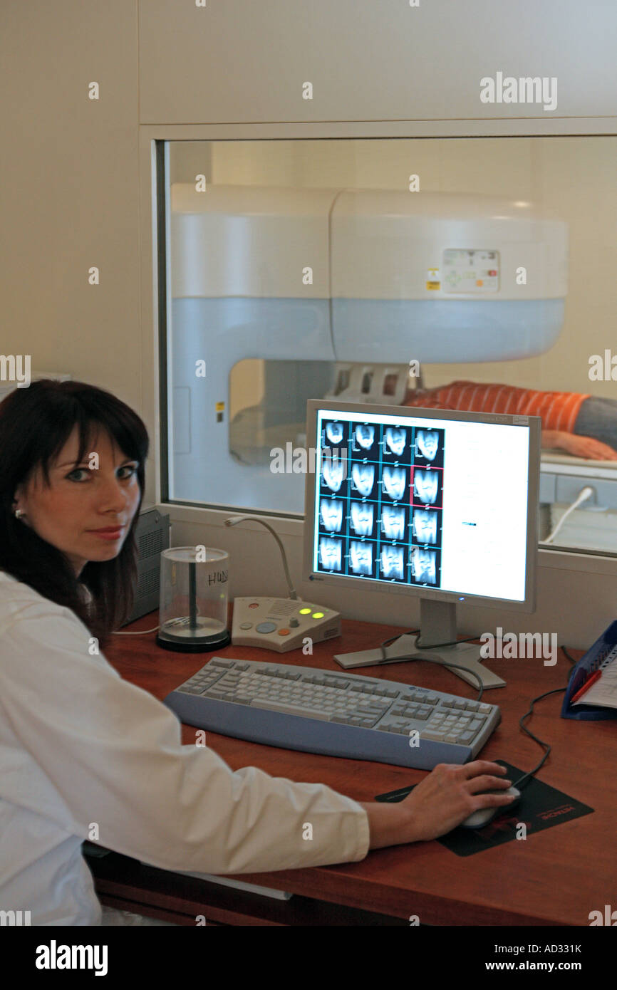 magnetic resonance tomography Stock Photo - Alamy