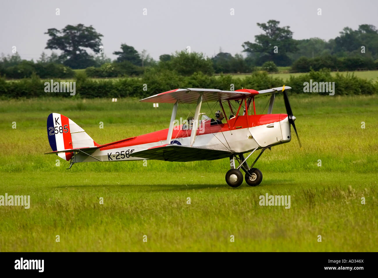 A De Havilland DH82 Tiger Moth training aircraft of the RAF Stock Photo ...