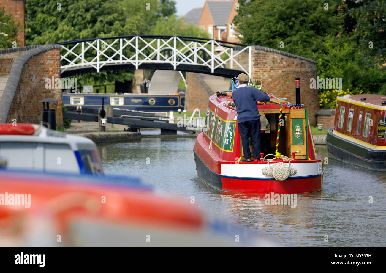Boating on the coventry canal hi-res stock photography and images - Alamy