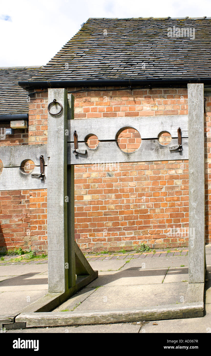 How To Make Medieval Stocks