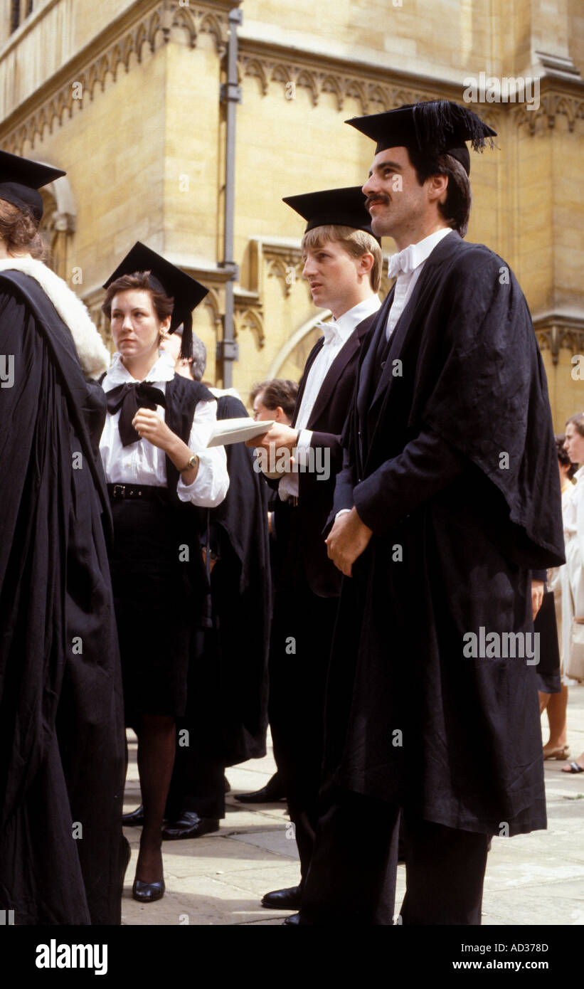 Oxford Cap Gown Stock Photos & Oxford Cap Gown Stock Images - Alamy