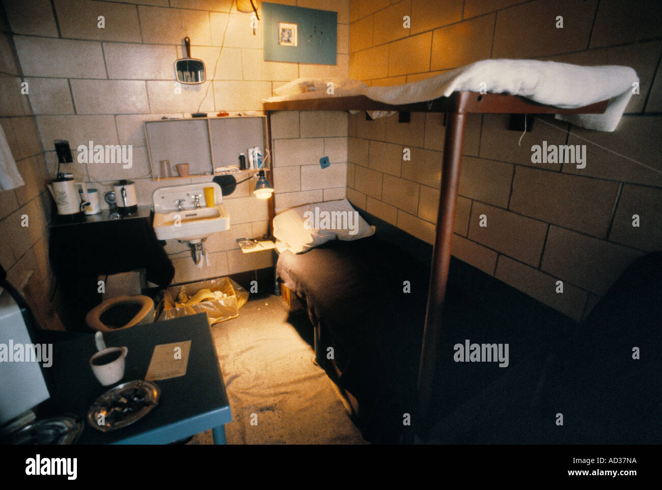 Jail keys hi-res stock photography and images - Alamy