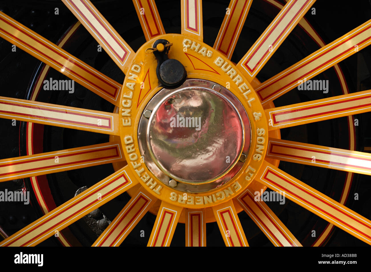 STEAM TRACTION ENGINE DRIVE WHEEL Stock Photo - Alamy