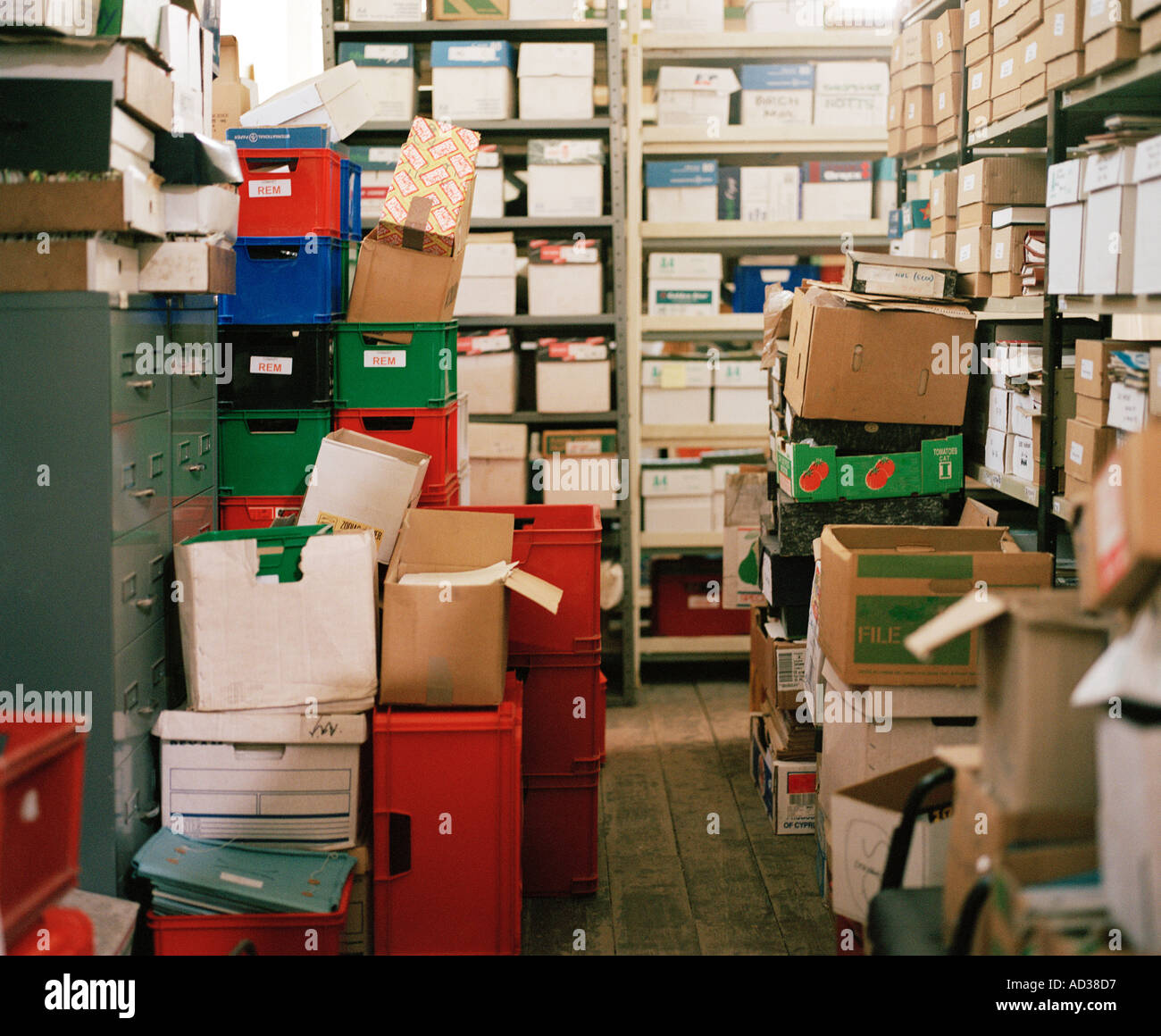 Untidy office hi-res stock photography and images - Alamy