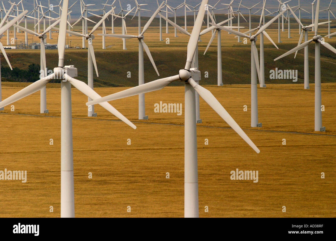 Wind turbine wyoming hi-res stock photography and images - Alamy