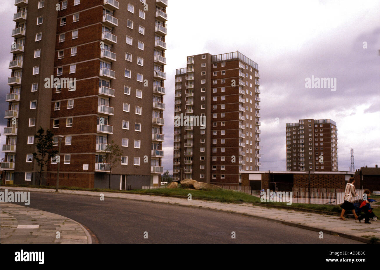 High rise flats birmingham council hi-res stock photography and images ...