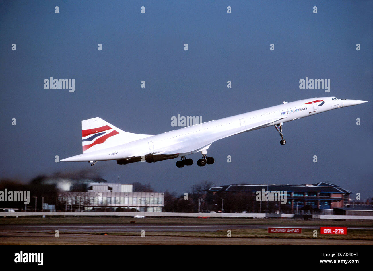 Concorde flight british airways hi-res stock photography and images - Alamy