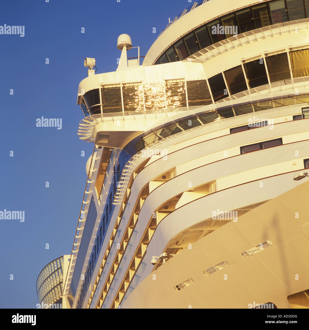 Port bridge wing hi-res stock photography and images - Alamy