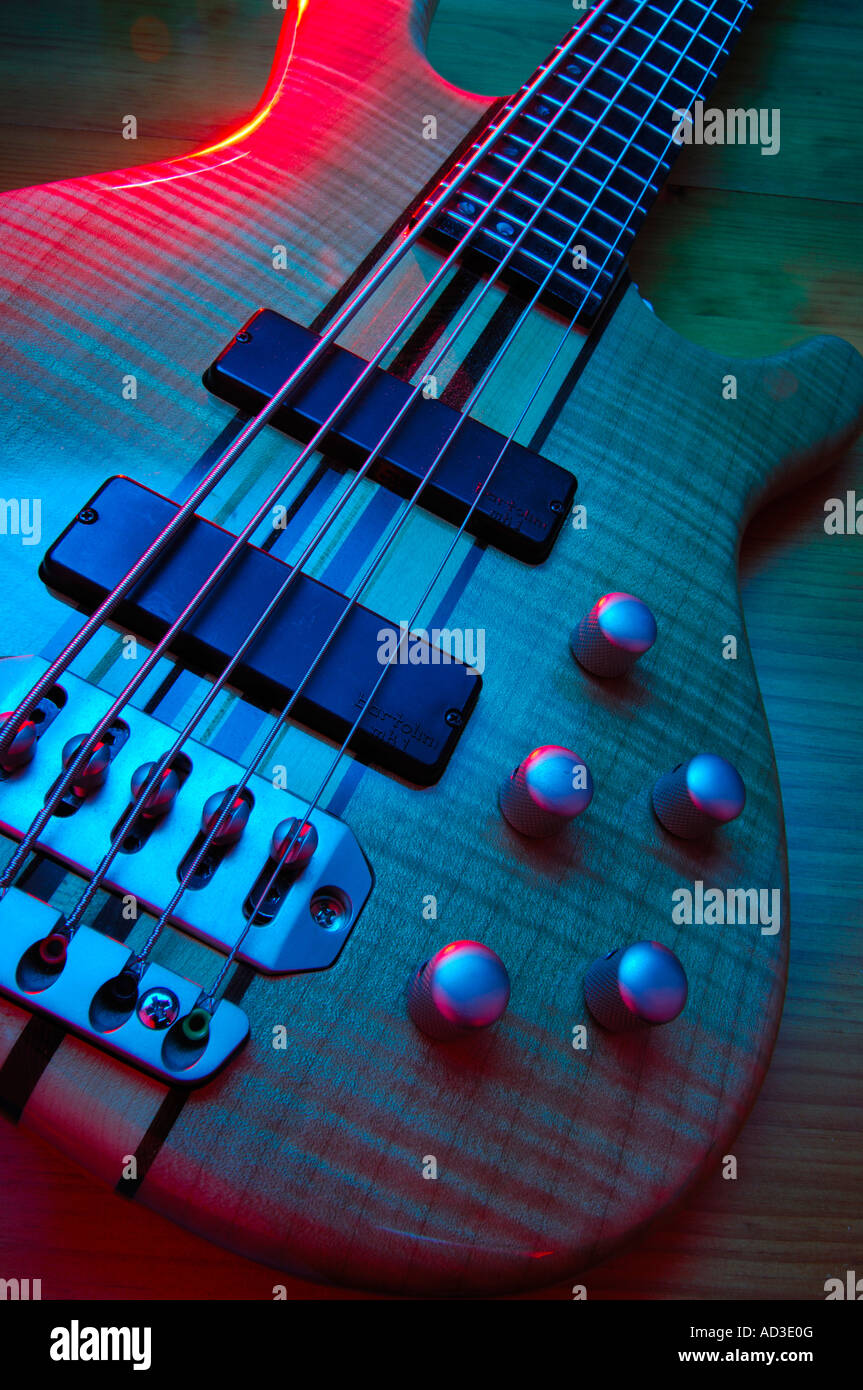 Electric bass guitar Stock Photo - Alamy