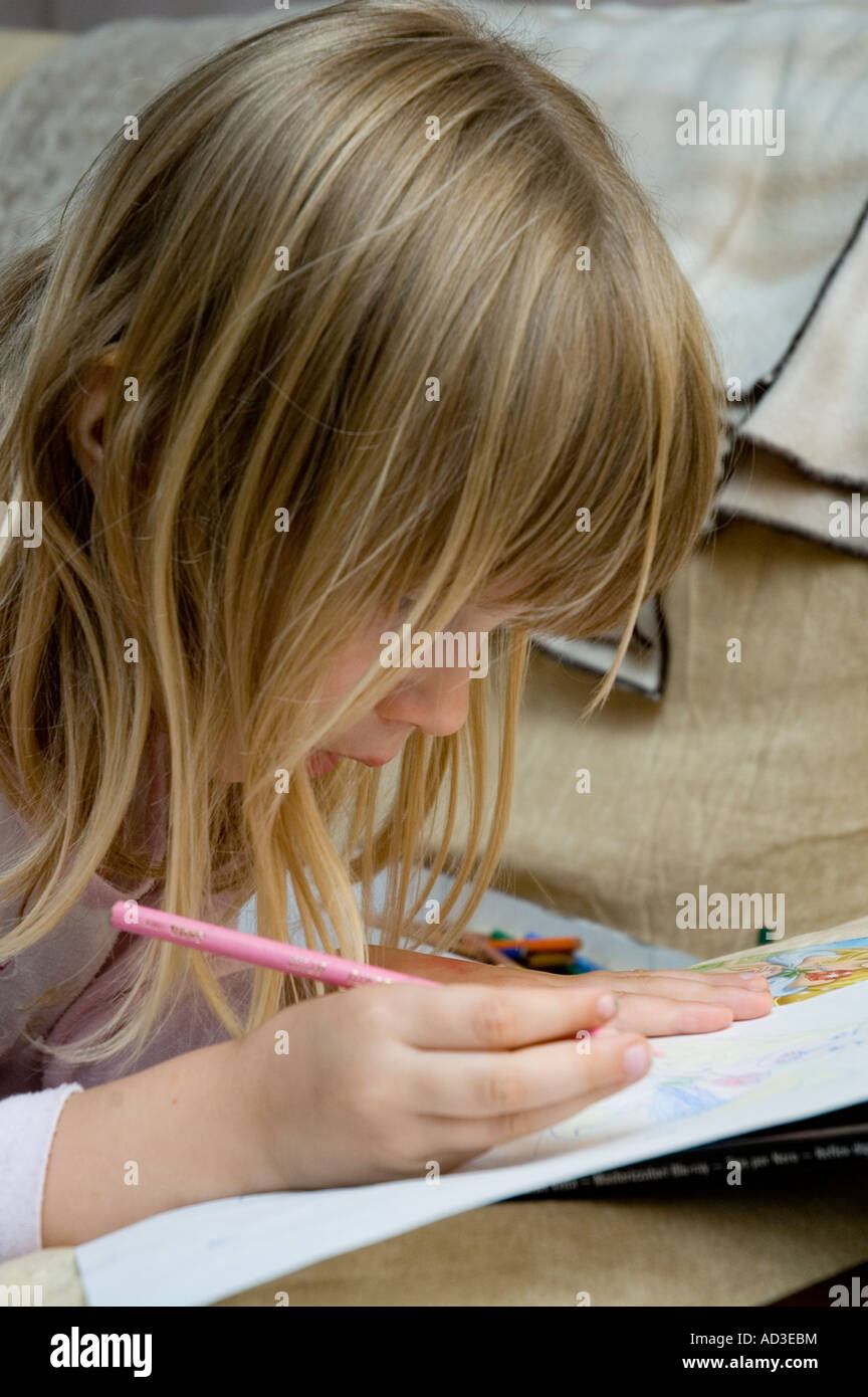 A girl drawing Stock Photo - Alamy