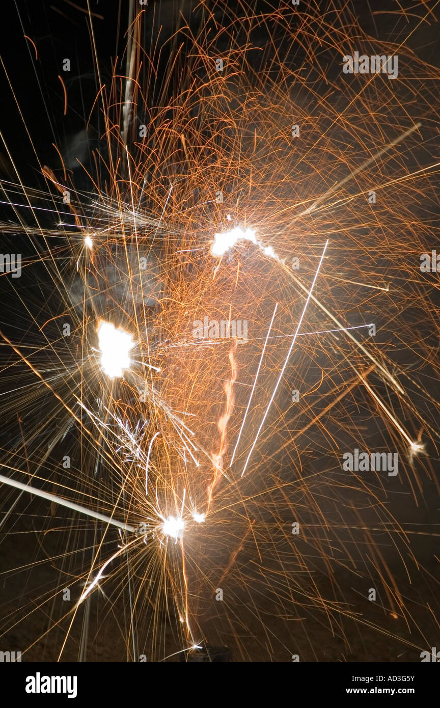Crackle of fireworks hi-res stock photography and images - Alamy