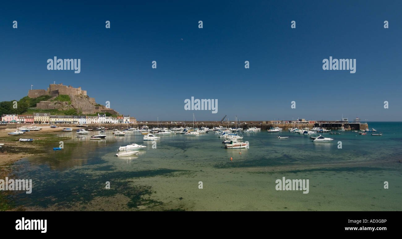 Grouville hi-res stock photography and images - Alamy