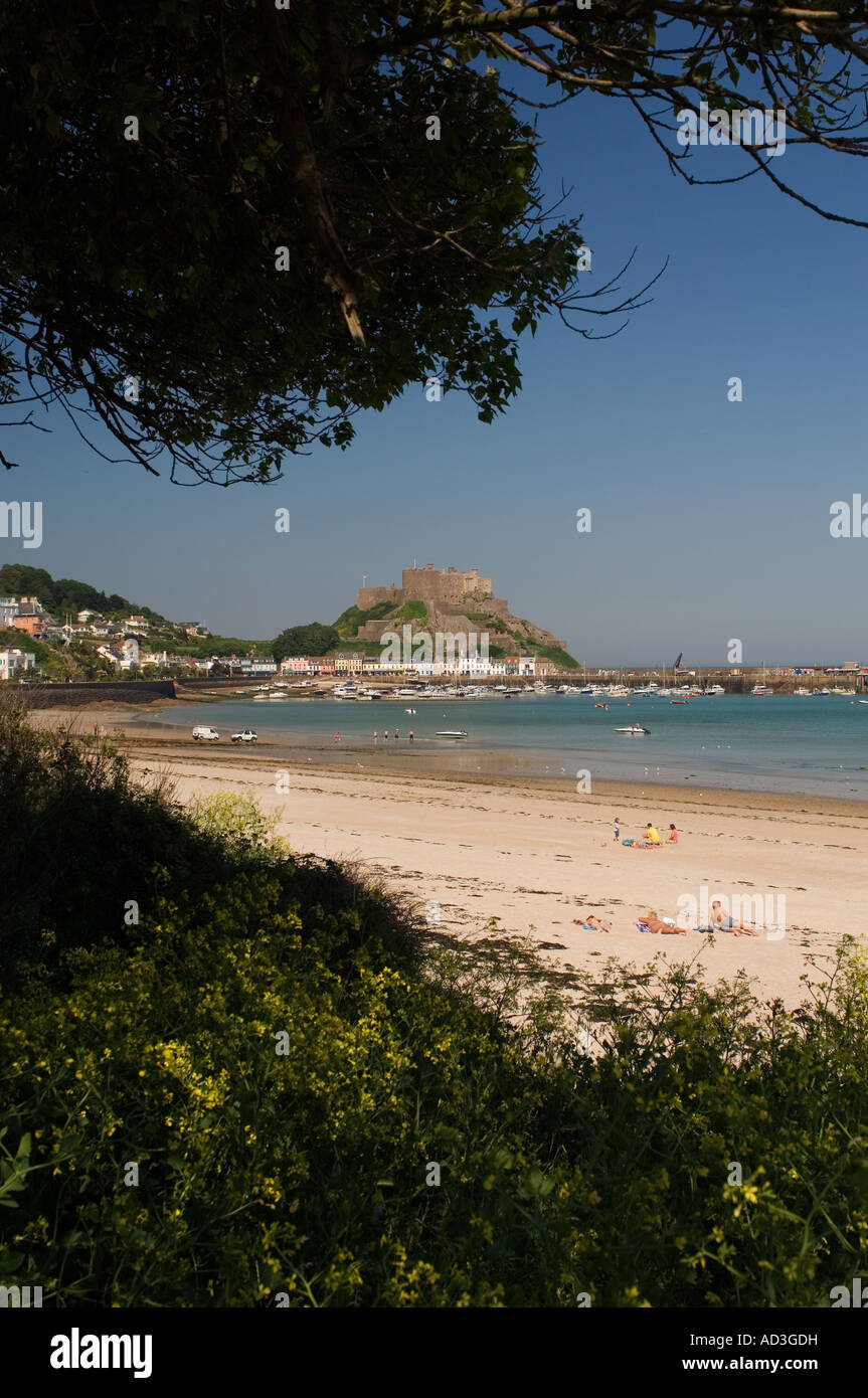 Grouville Bay and Mount Orgueil Castle Jersey Stock Photo - Alamy