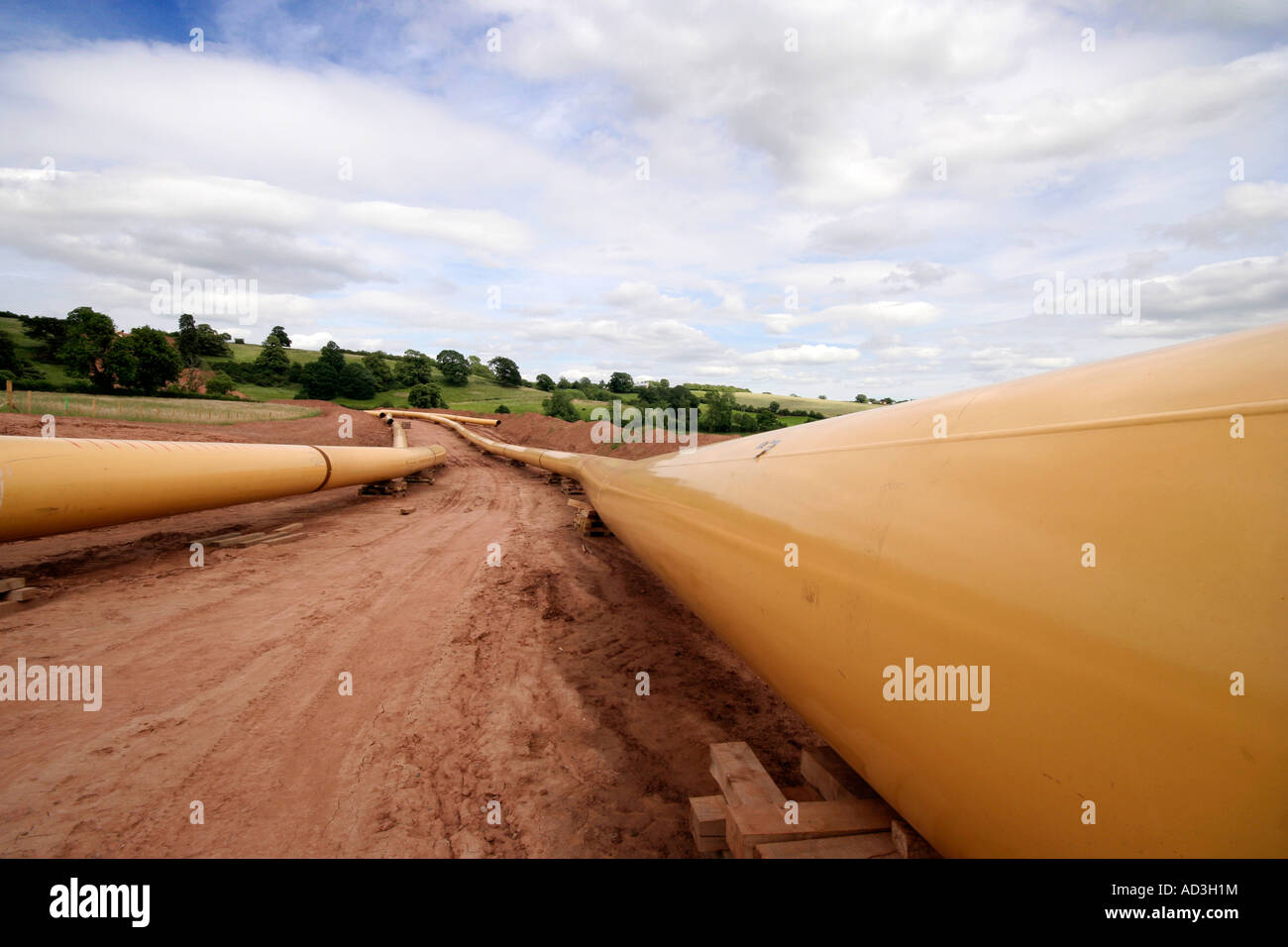 new gas pipeline being laid between Brecon Wales and Tirley ...