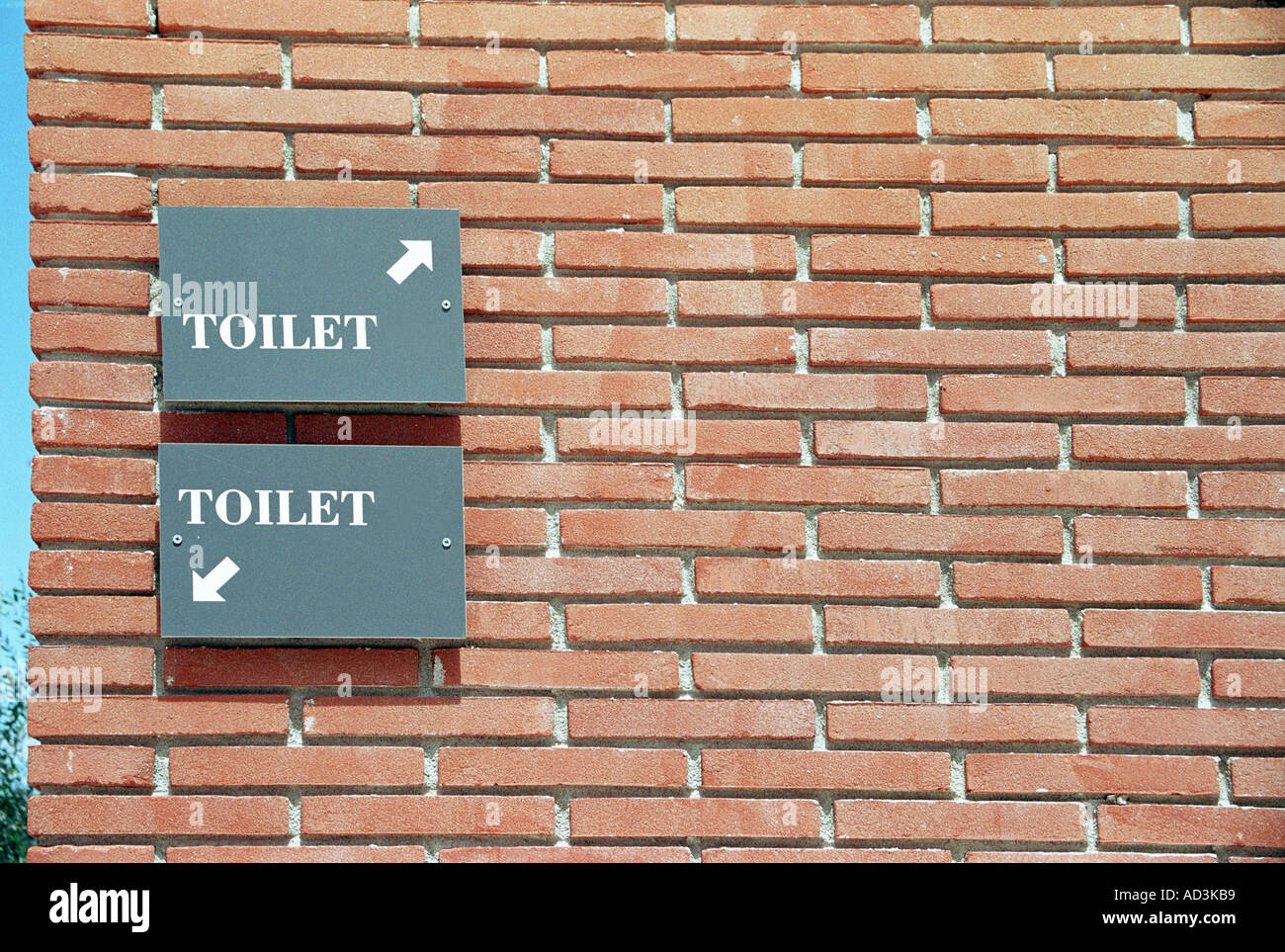 Public tolilet hi-res stock photography and images - Alamy