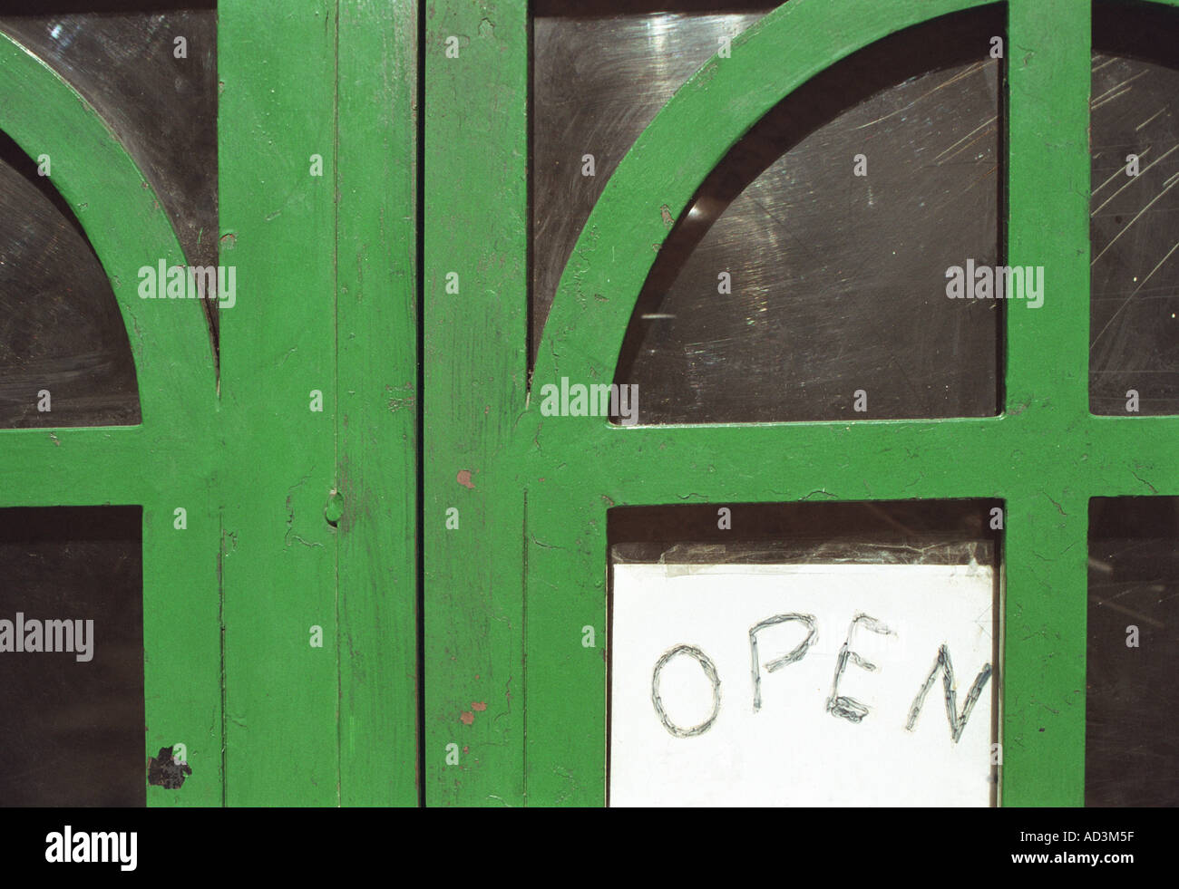 open sign on slatted green door Stock Photo - Alamy
