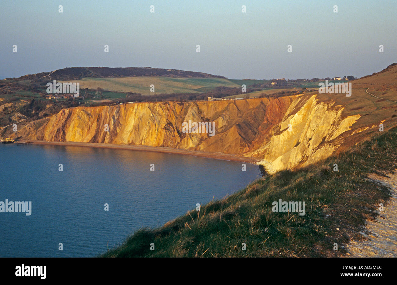 Alum bay coloured rocks hi-res stock photography and images - Alamy