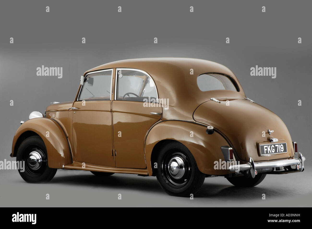 Classic lanchester car hi-res stock photography and images - Alamy