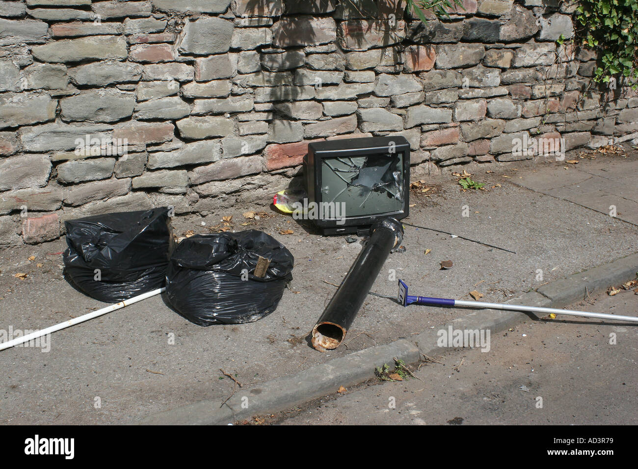 Rubbish dumped on the street Stock Photo - Alamy