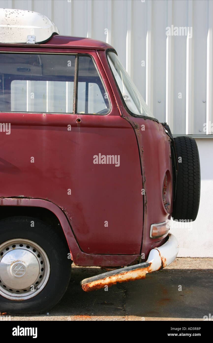 Rusty Vw Van Stock Photos & Rusty Vw Van Stock Images - Alamy
