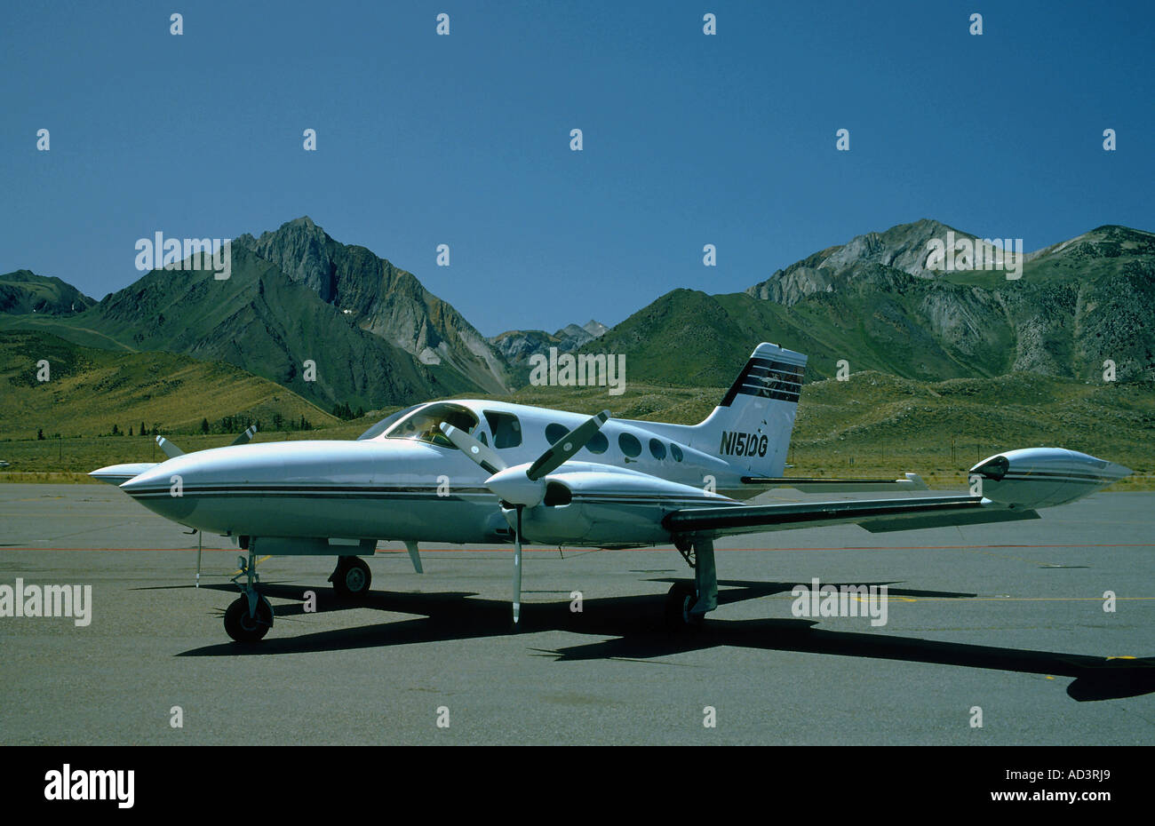Cessna 421B at Mammoth Airport, California Stock Photo - Alamy