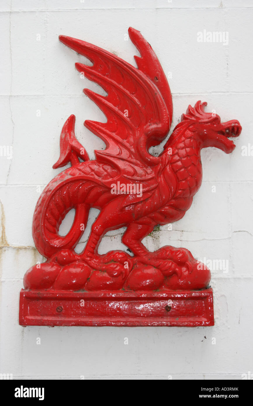 Welsh dragon hi-res stock photography and images - Alamy