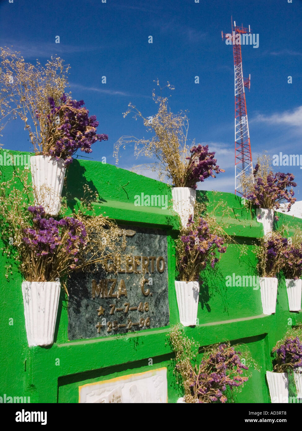 Guatemalan cemetery hi-res stock photography and images - Alamy