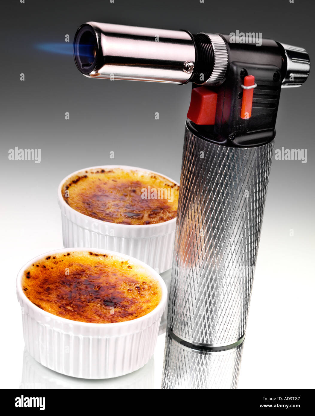 Kitchen blowtorch hi-res stock photography and images - Alamy