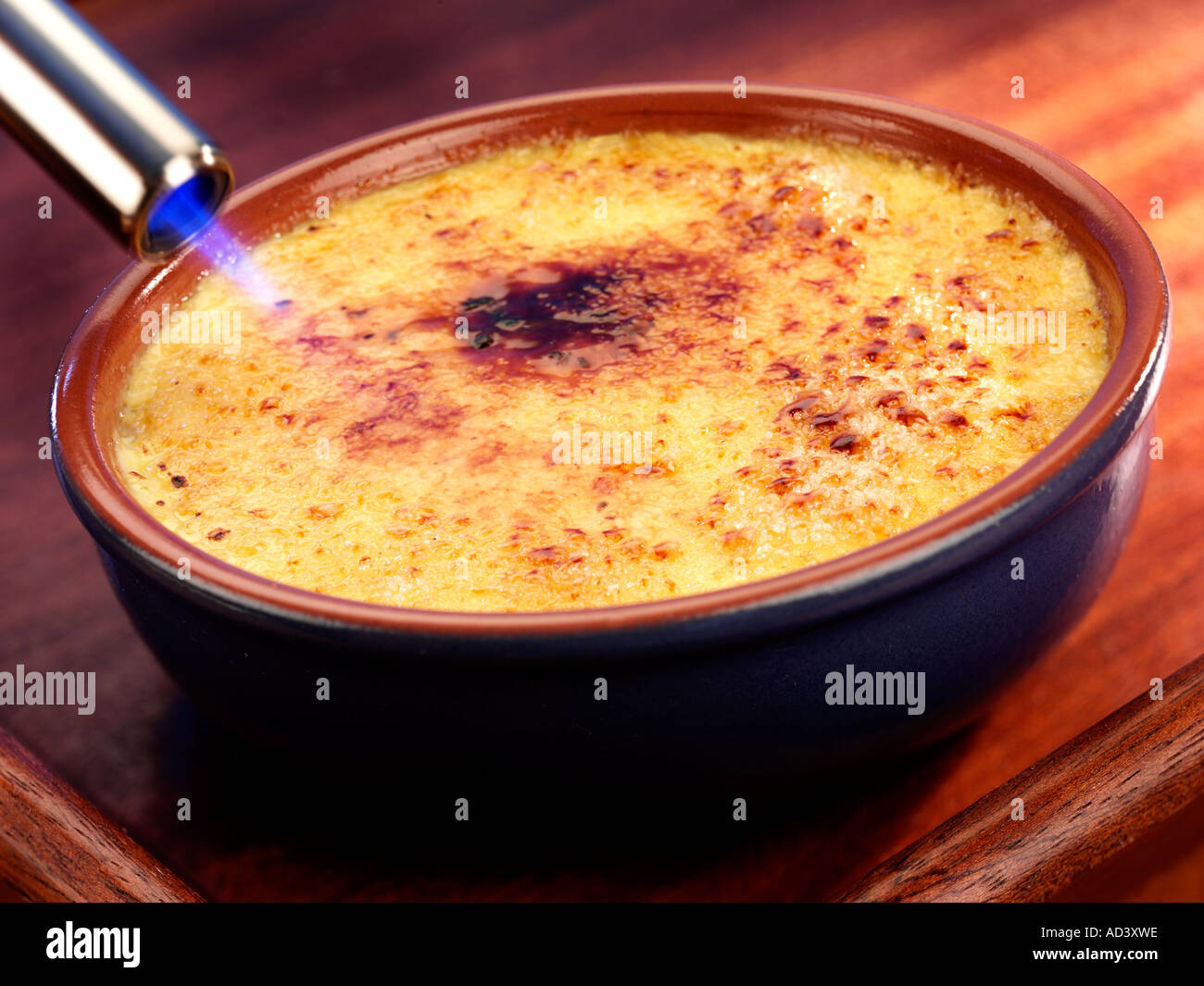 Creme brulee blow torch hi-res stock photography and images - Alamy