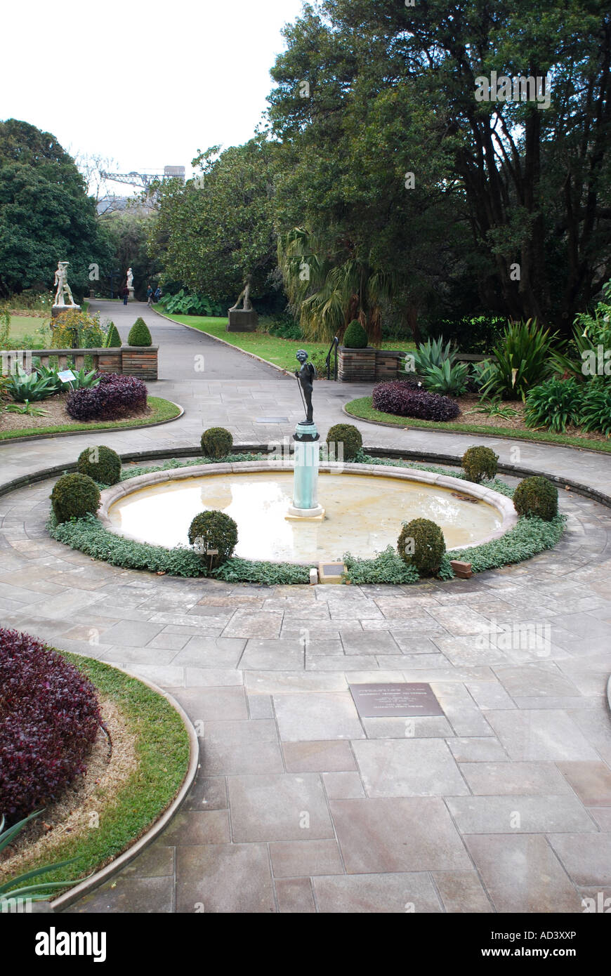 WATER FEATURE IN BOTANICAL GARDENS SYDNEY AUSTRALIA Stock Photo - Alamy