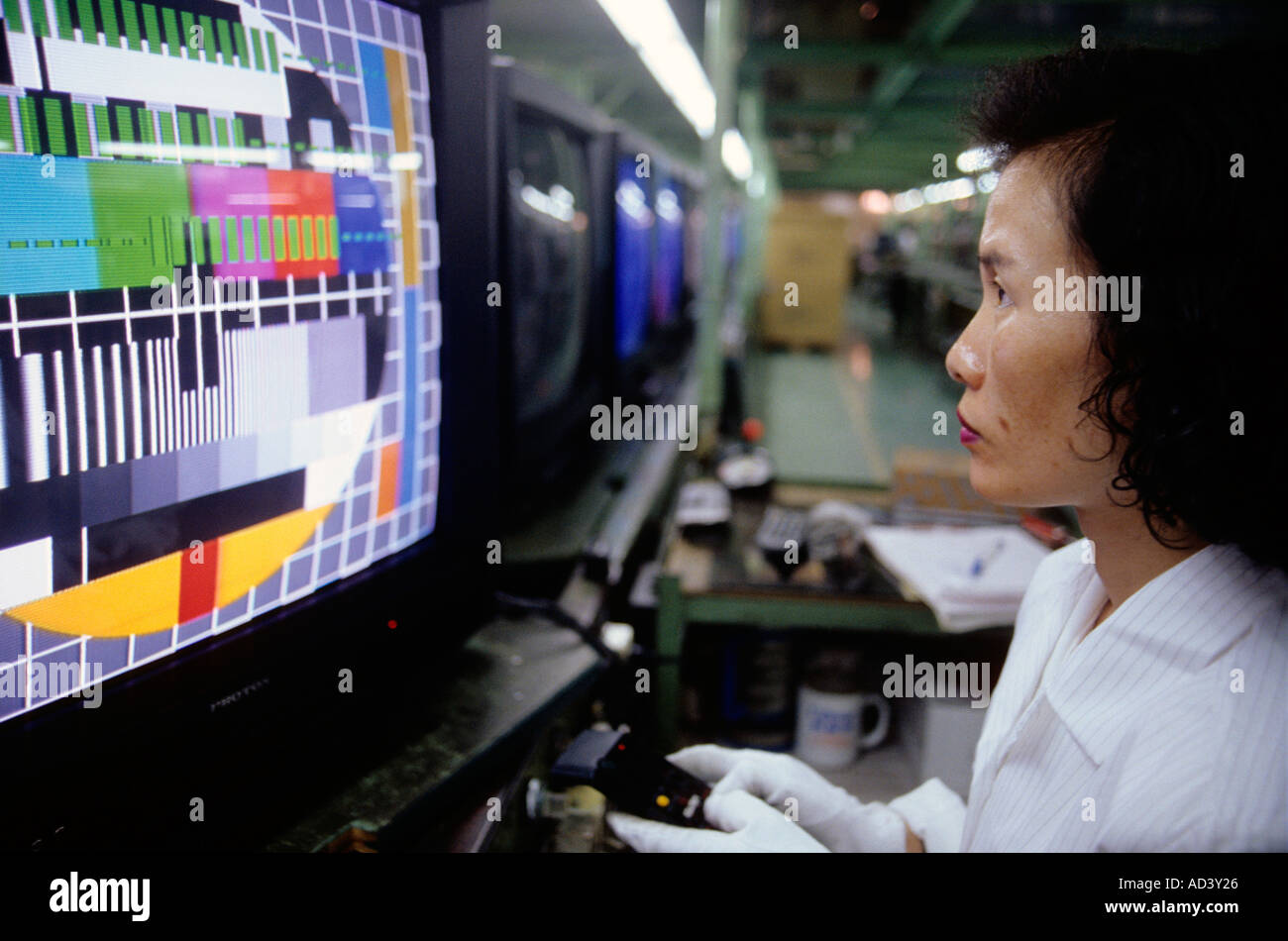 Taiwan factory worker hi-res stock photography and images - Alamy