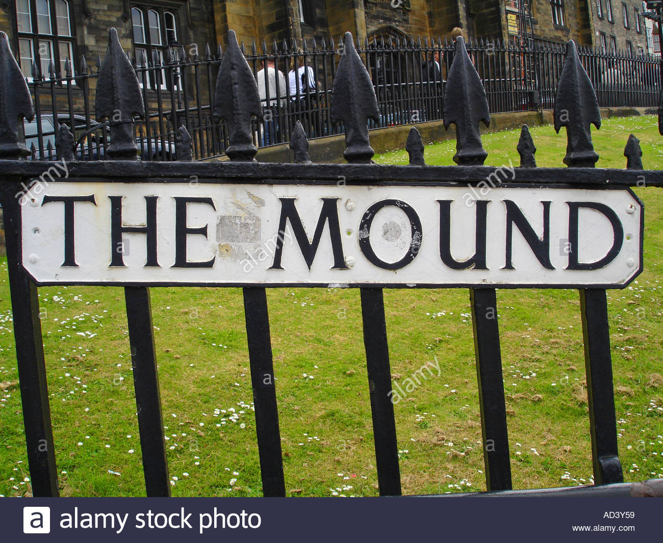 Signpost for The Mound Edinburgh SCOTLAND Stock Photo - Alamy