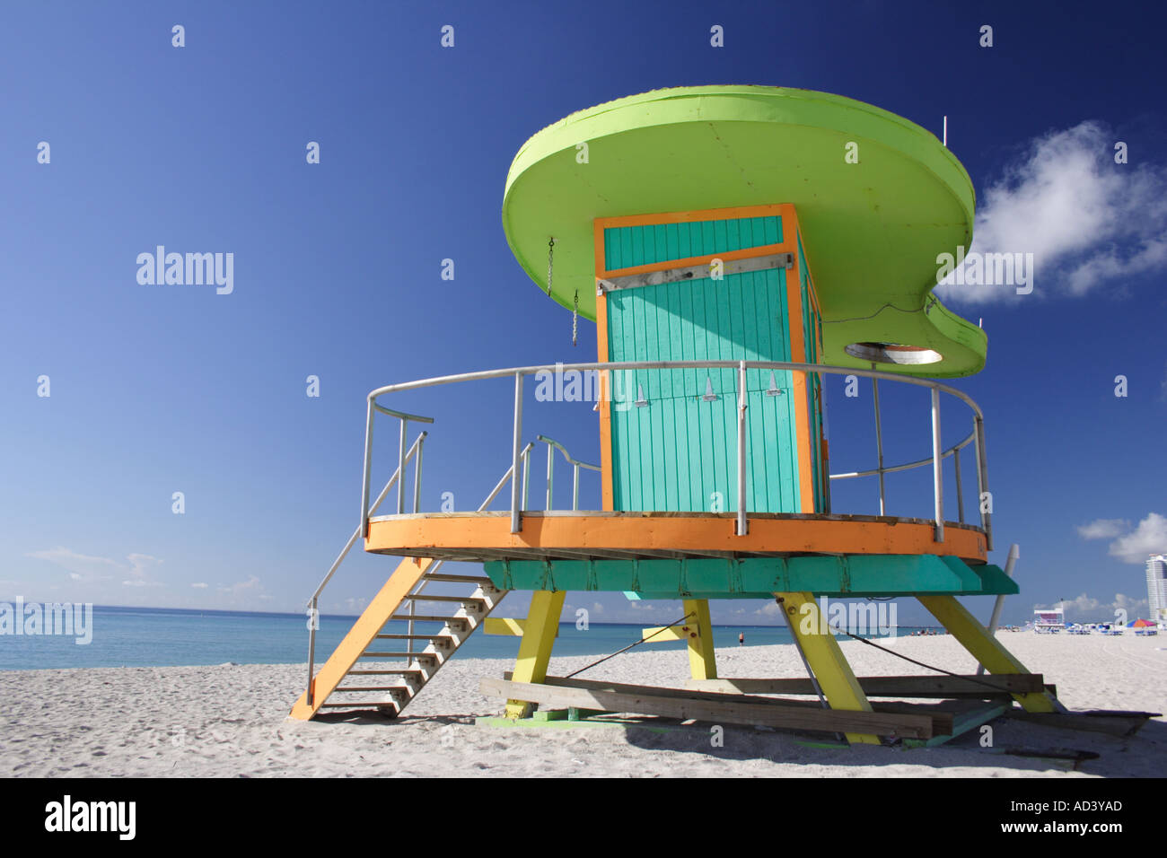 lifeguard station miami beach Stock Photo - Alamy