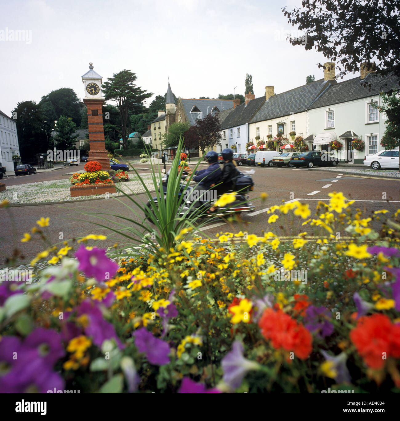 Usk clock tower hi-res stock photography and images - Alamy
