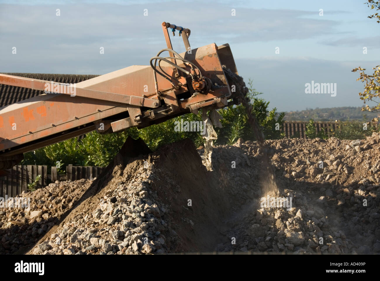 Concrete crushing hi-res stock photography and images - Alamy