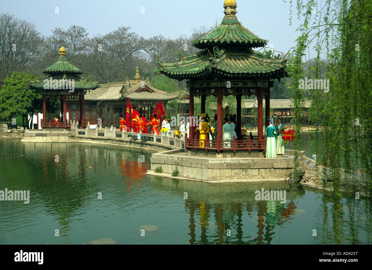 Xian huaqing pool hi-res stock photography and images - Alamy
