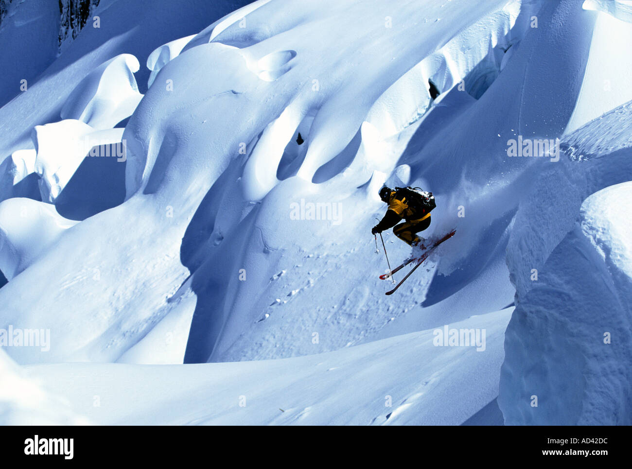 Helicopter skiing in mount cook hi-res stock photography and images - Alamy