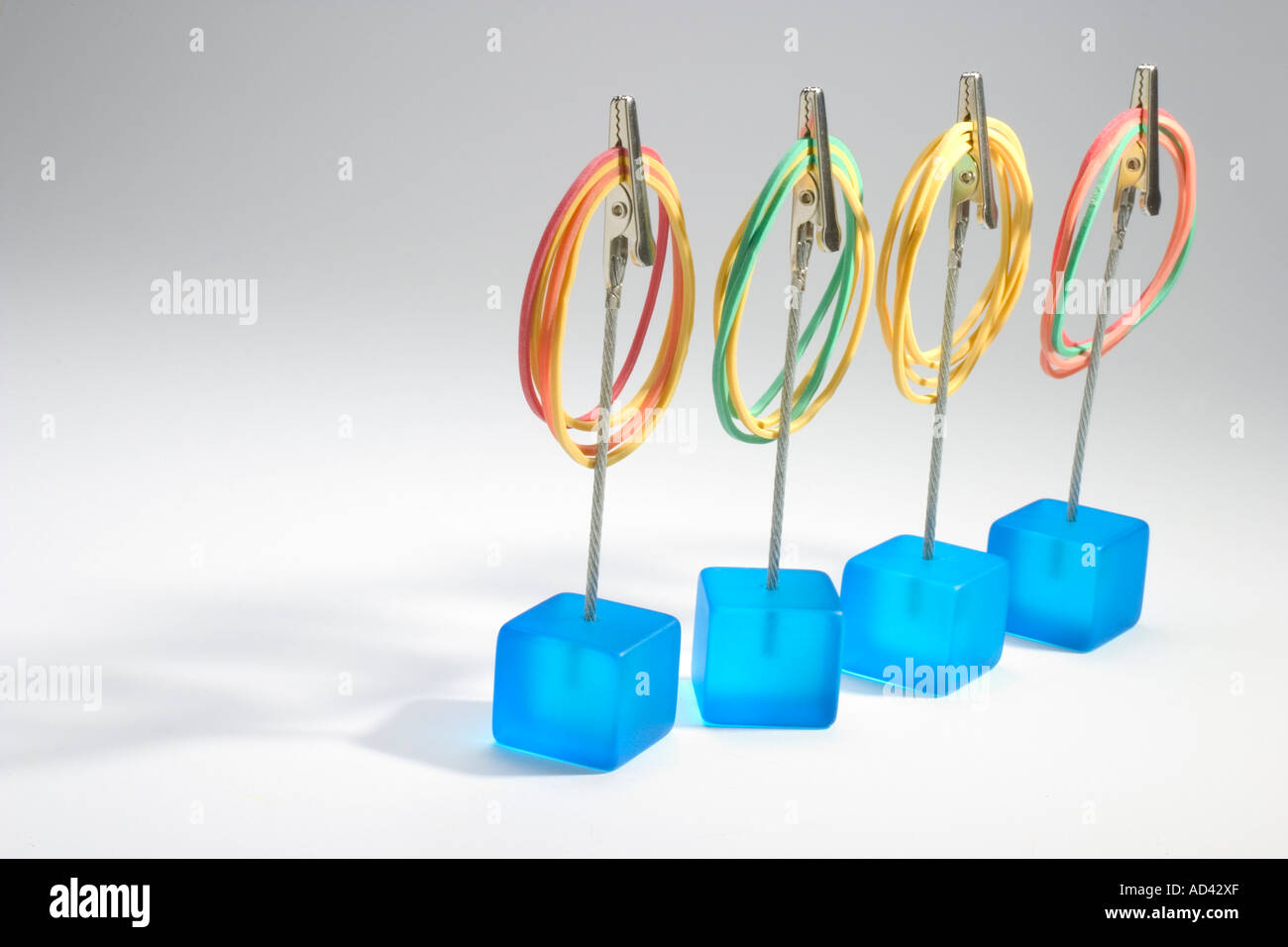 Elastic bands paper clips hi-res stock photography and images - Alamy