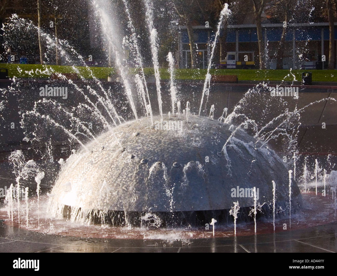 International fountain, seattle center hi-res stock photography and ...