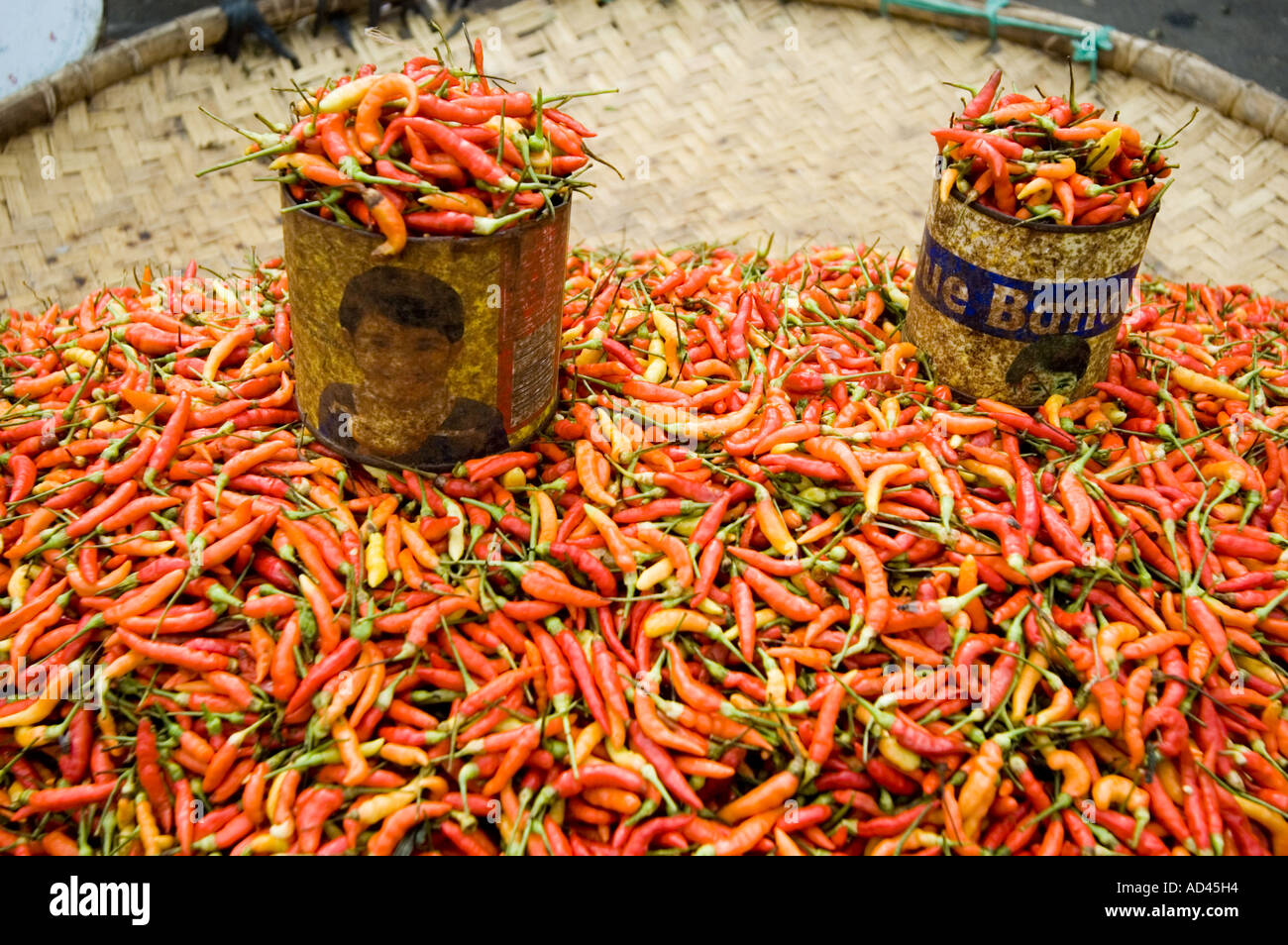 Local food of manado hi-res stock photography and images - Alamy