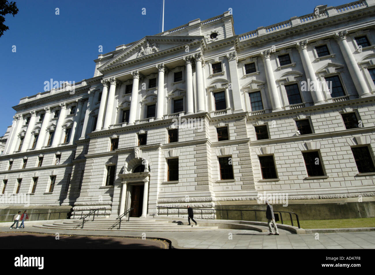 Treasury building london hi-res stock photography and images - Alamy