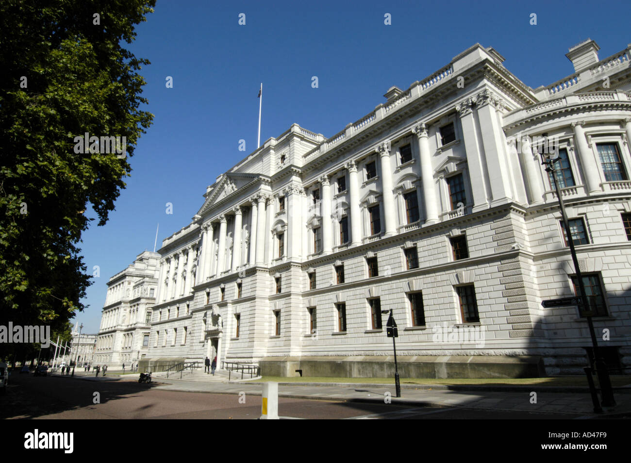 Treasury of england hi-res stock photography and images - Alamy