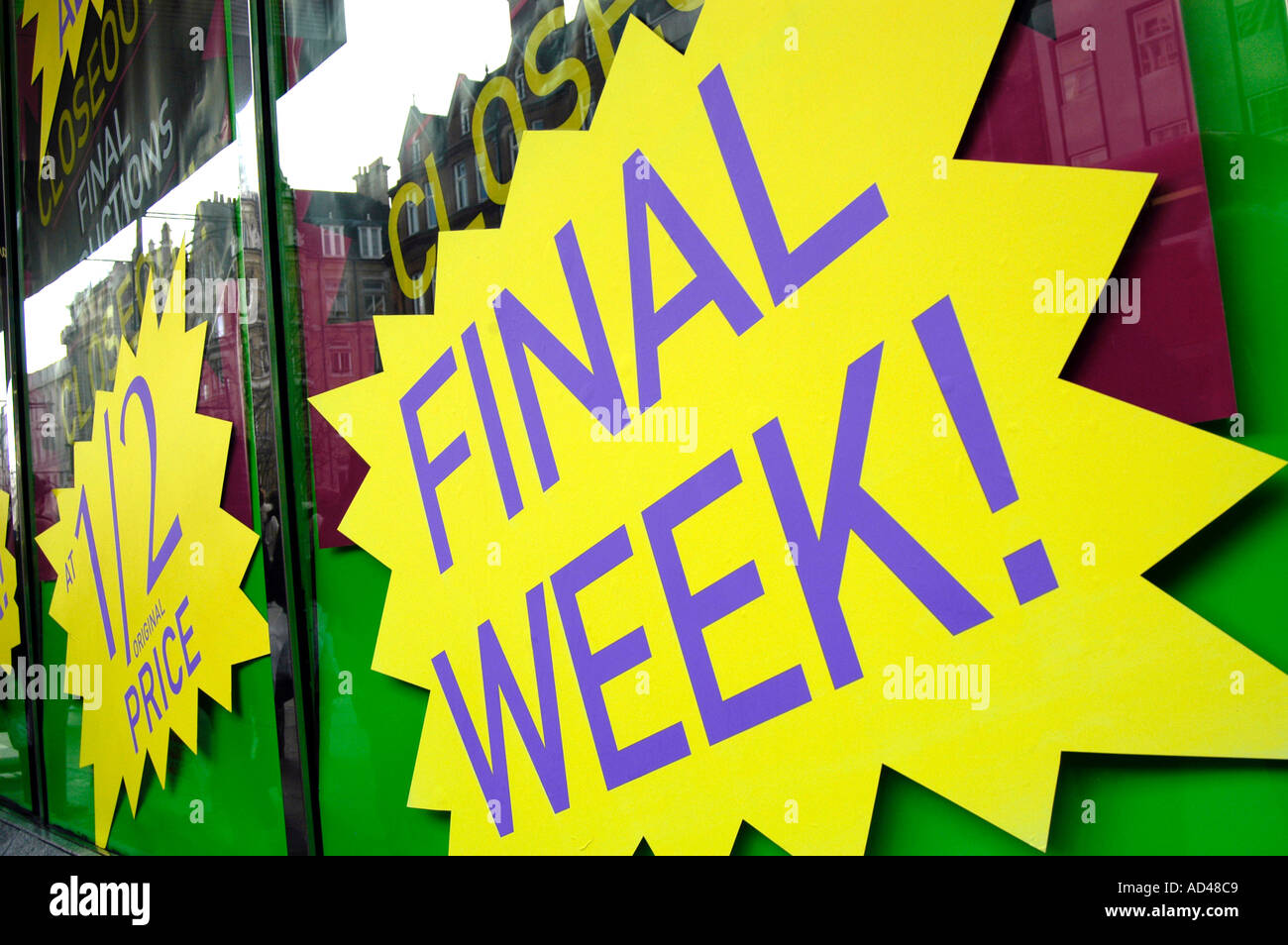 Final week of sale hi-res stock photography and images - Alamy